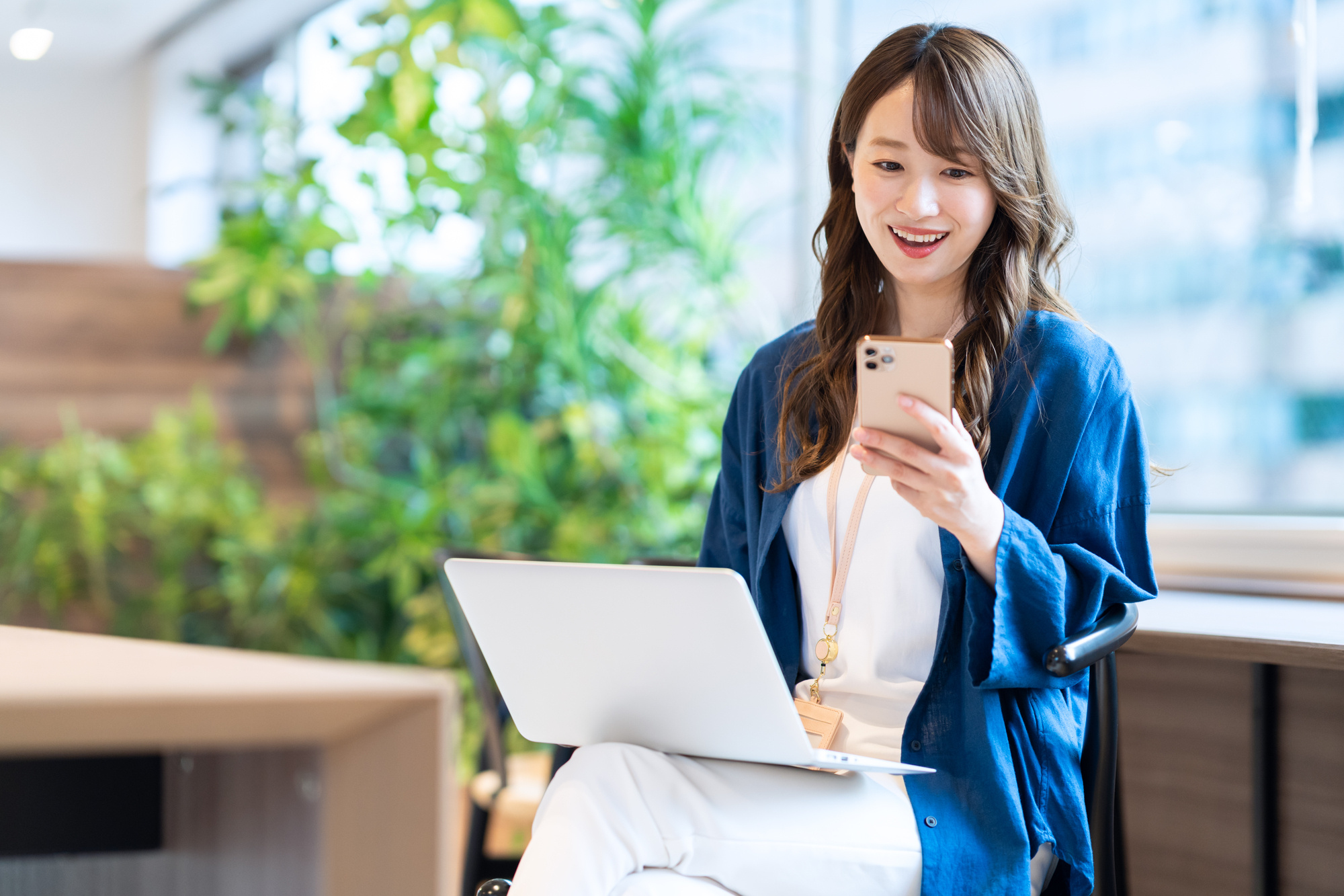 OMO 是什麼？快速瞭解 OMO 意思、如何運用 OMO 提升行銷成效